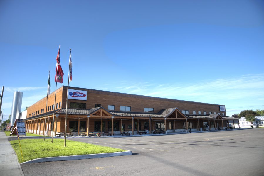 Guided tour of the St-Albert Cheese Factory - Route Champlain
